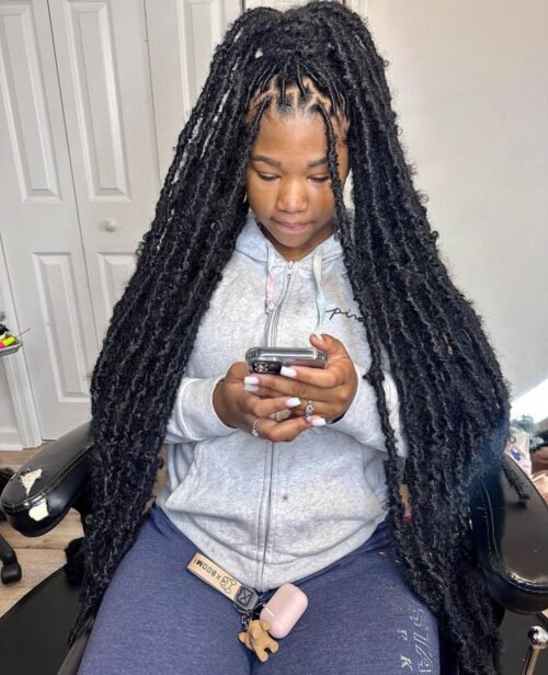 20 Chic Ways to Style Your Butterfly Locs – Forever Braids